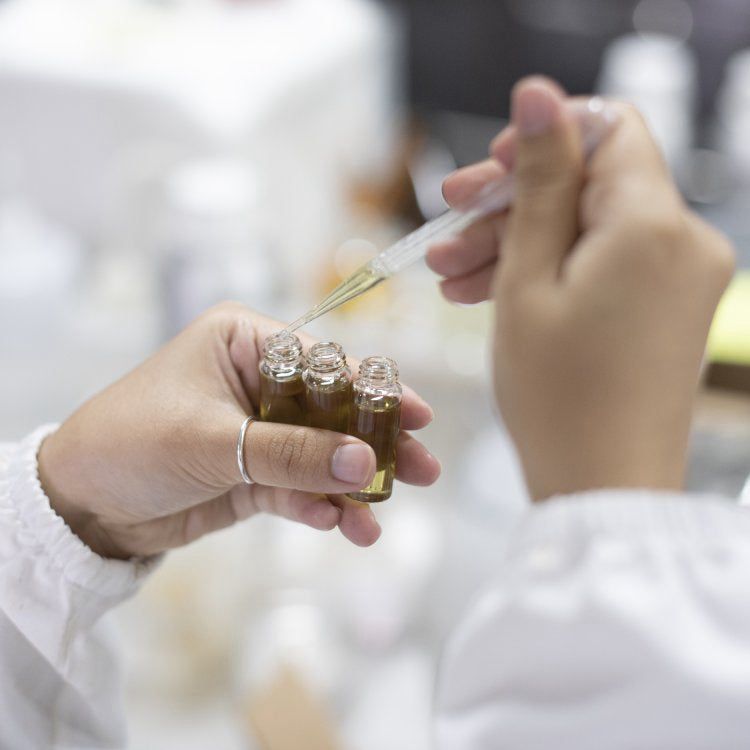 Dubai: Advanced Perfume Making & Fragrance Design Workshop – Oo La Lab